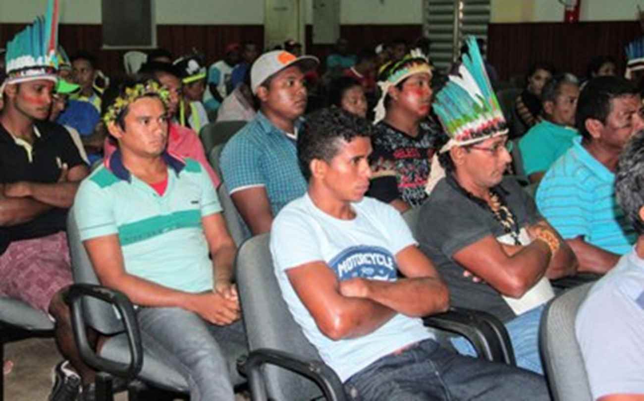 Em audiência pública, índios e colonos reivindicam solução para a Terra ...